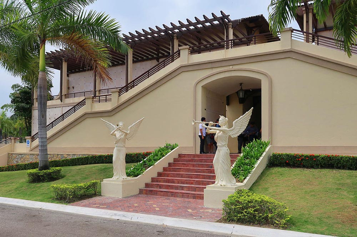 El mejor camposanto de Ecuador LA AURORA│Parque de la Paz